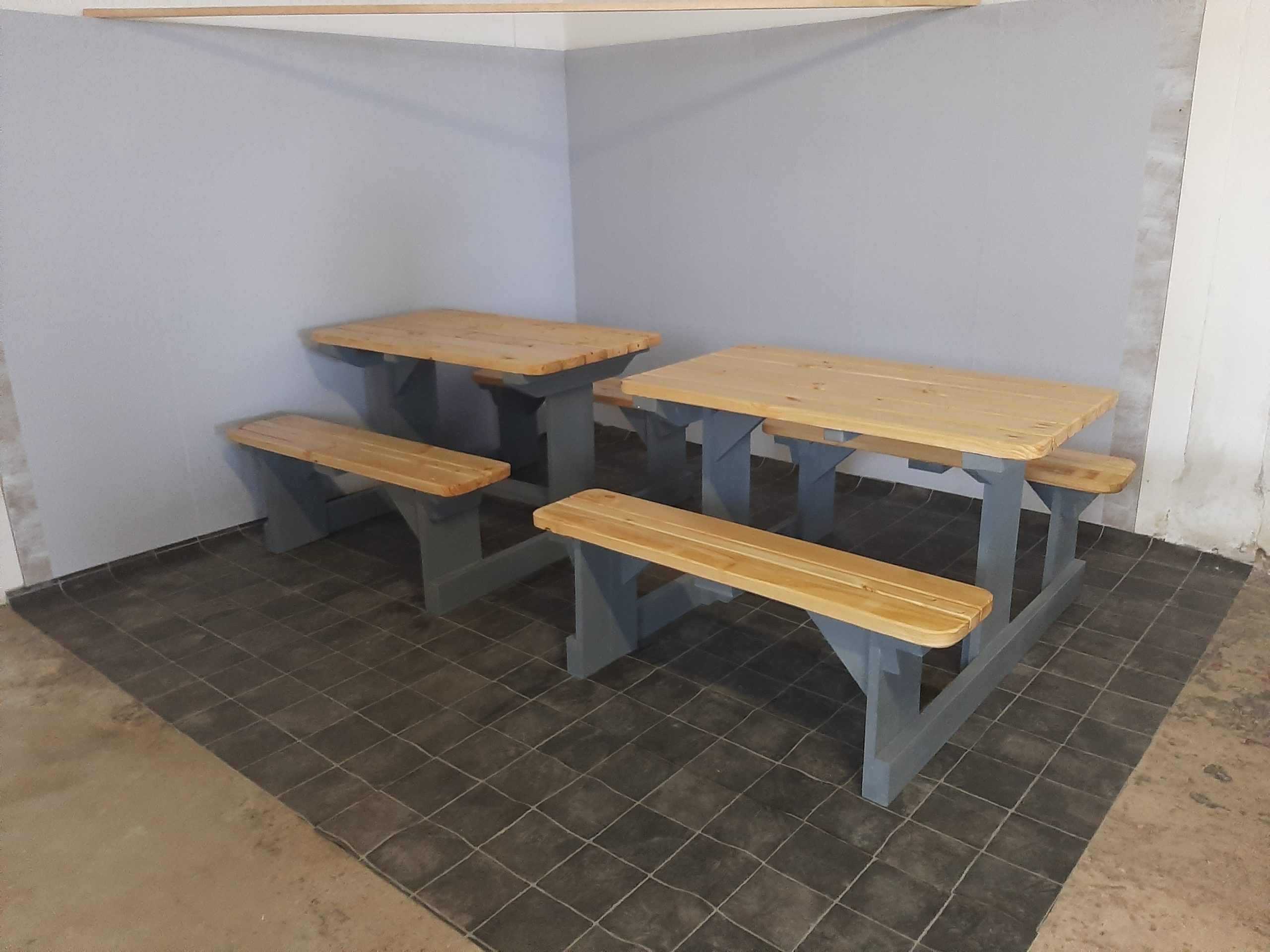 Custom Color Picnic Benches – Modern Benches