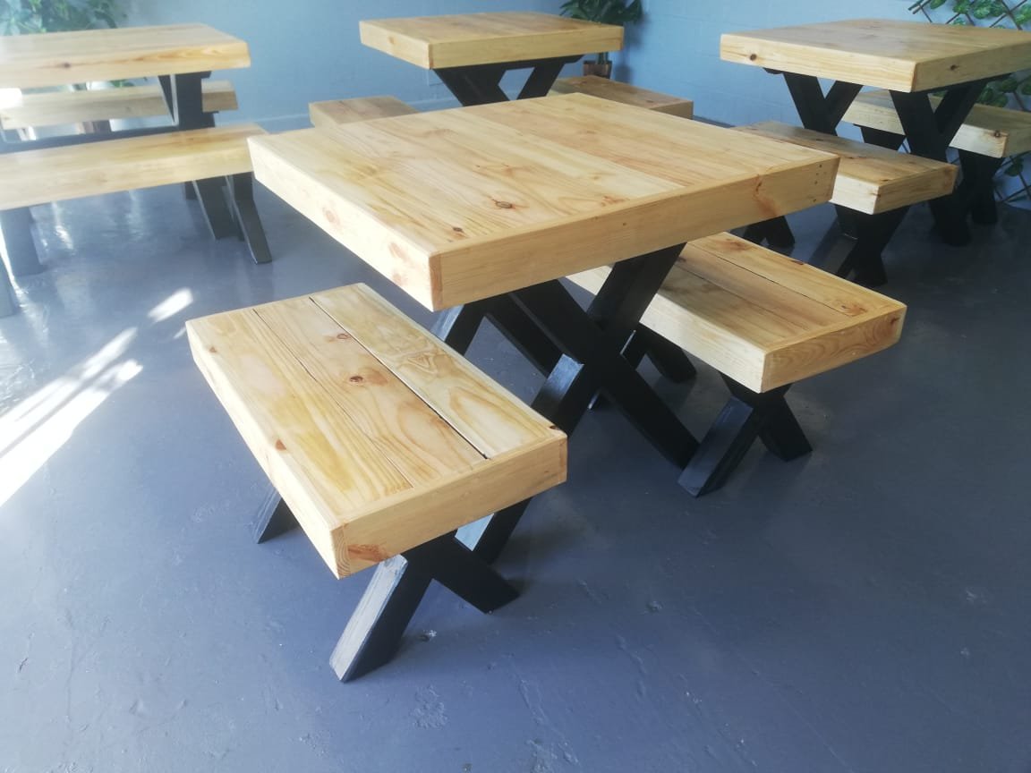 4seater Crossed Leg Set Black Natural Wood Colour – Modern Benches